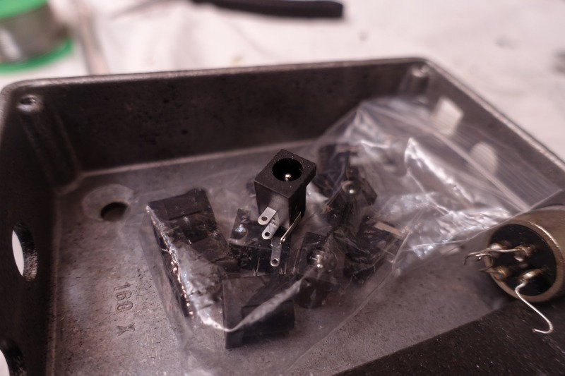 こいち時間 -koichizikan-: 「Tech21 SANSAMP BASS DRIVER DI（分解・修理）」